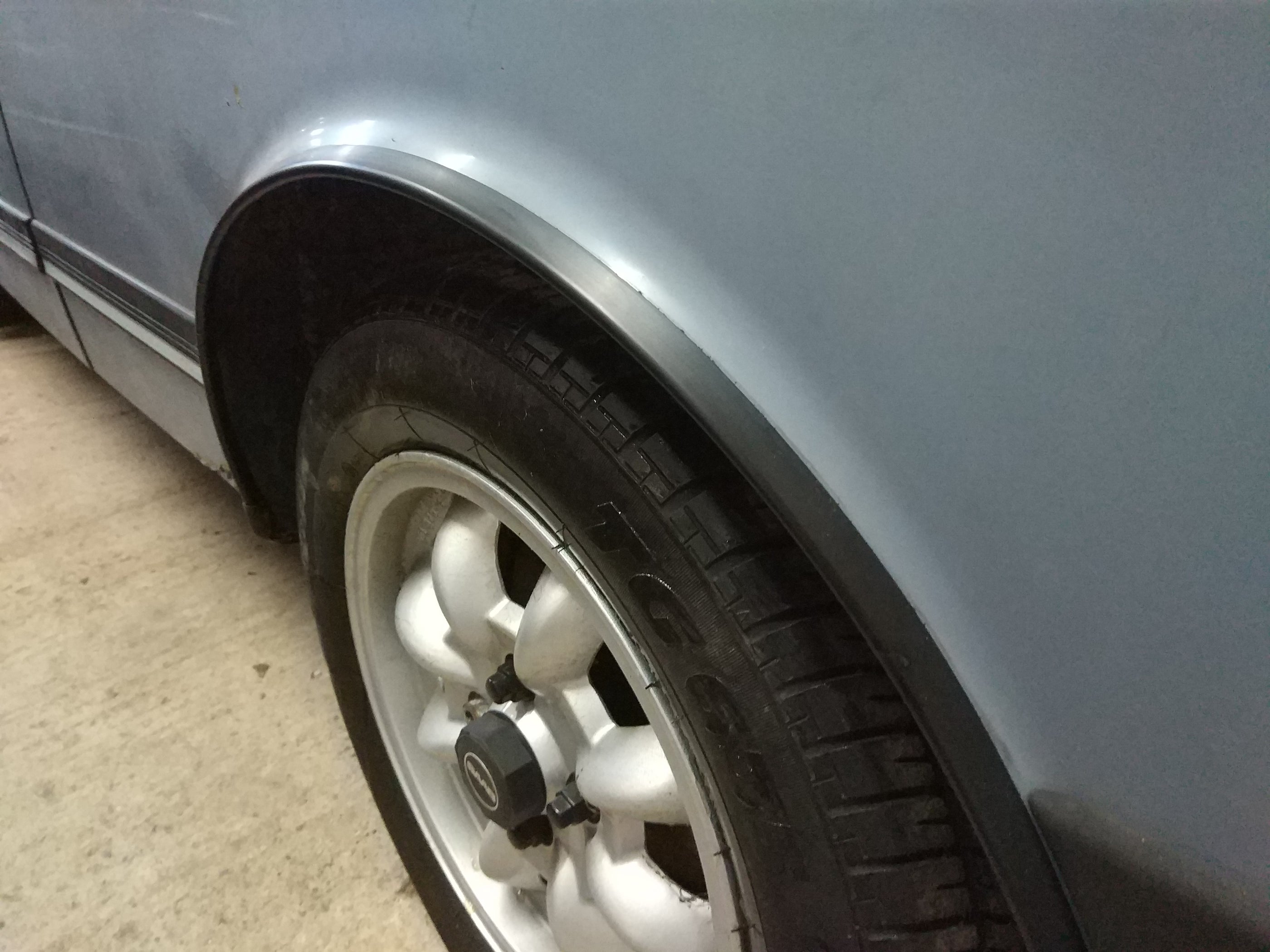 Saab C900 Standard Clip on Wheel Arch Trim — Saabicons